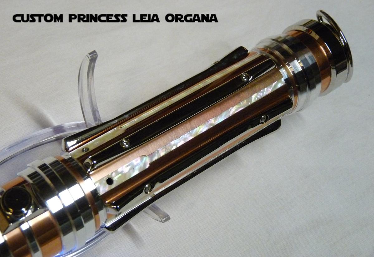 STAR WARS - SABRE LASER PRINCESS LEIA ORGANA CUSTOM LIGHTSABER (FAIT ...