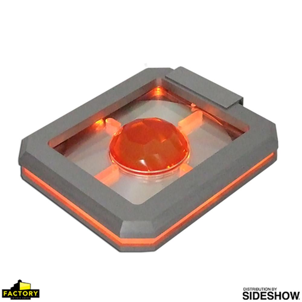 JAMES BOND : GOLDENEYE - LENS & KEYS LIMITED EDITION PROP REPLICA ...